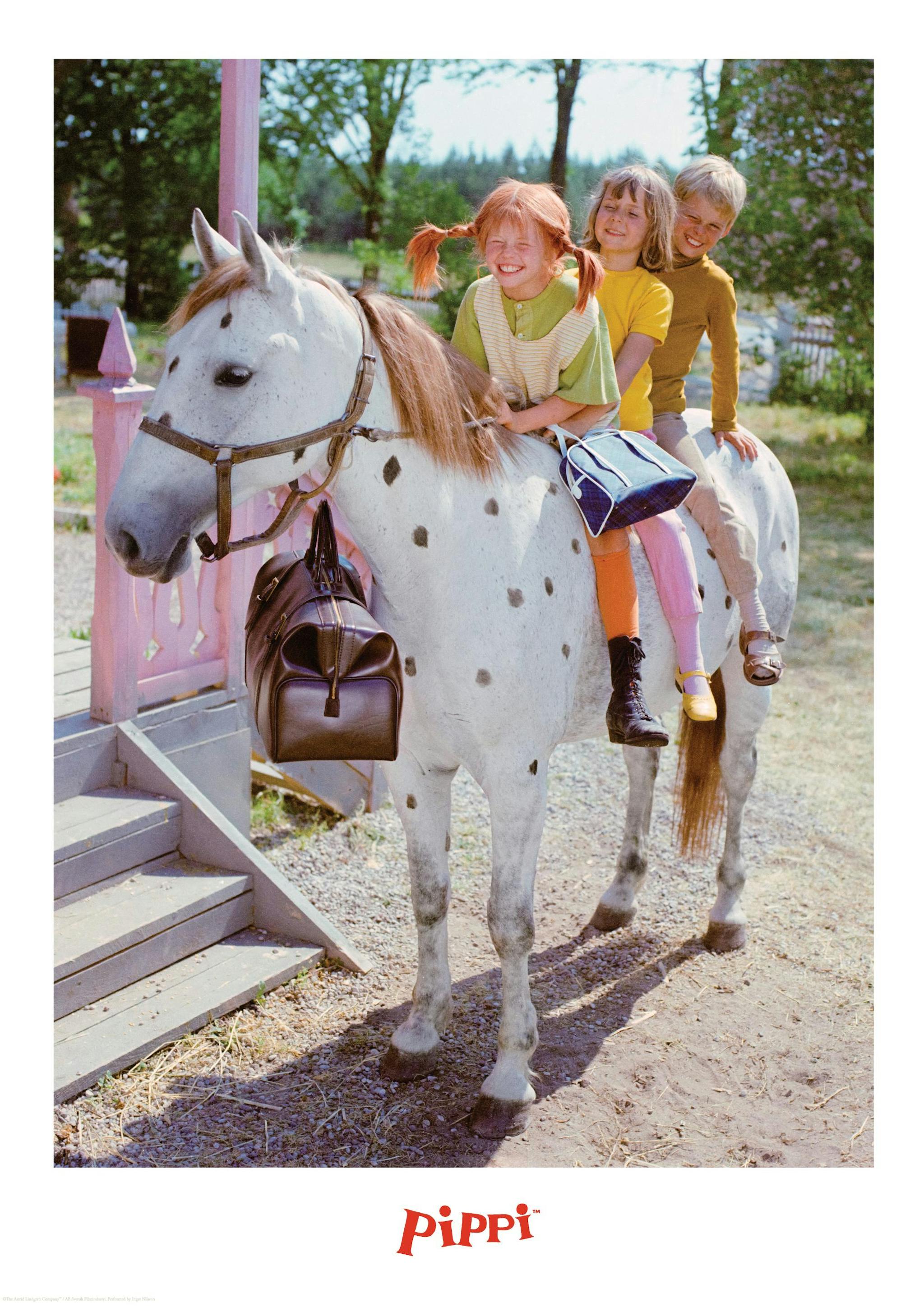 Pippi Långstrump på hästen nostalgisk fotoposter | Poster Store SE