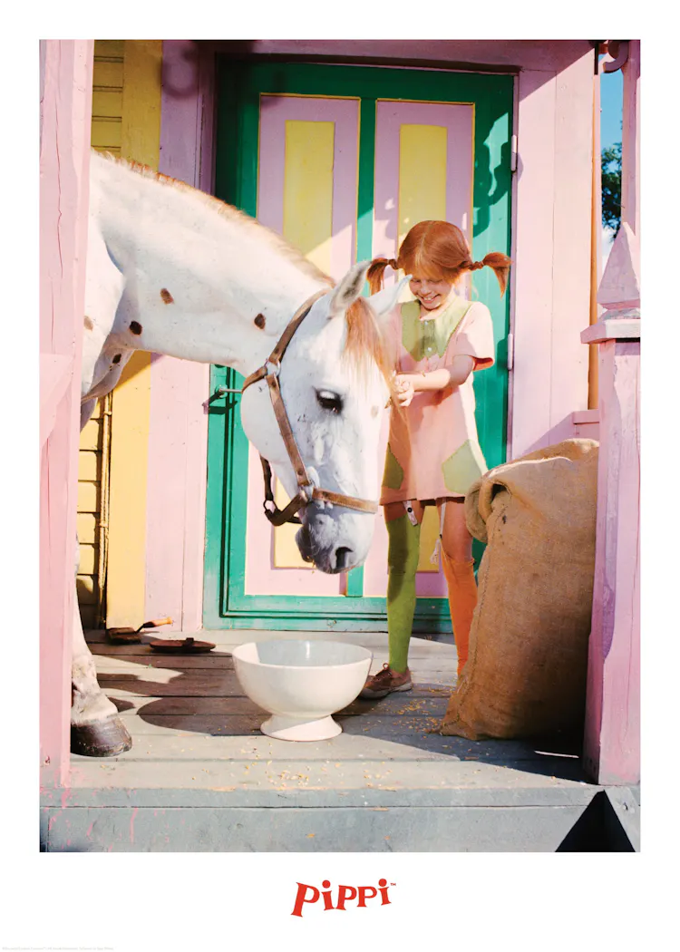 Pippi Långstrump på hästen nostalgisk fotoposter | Poster Store SE