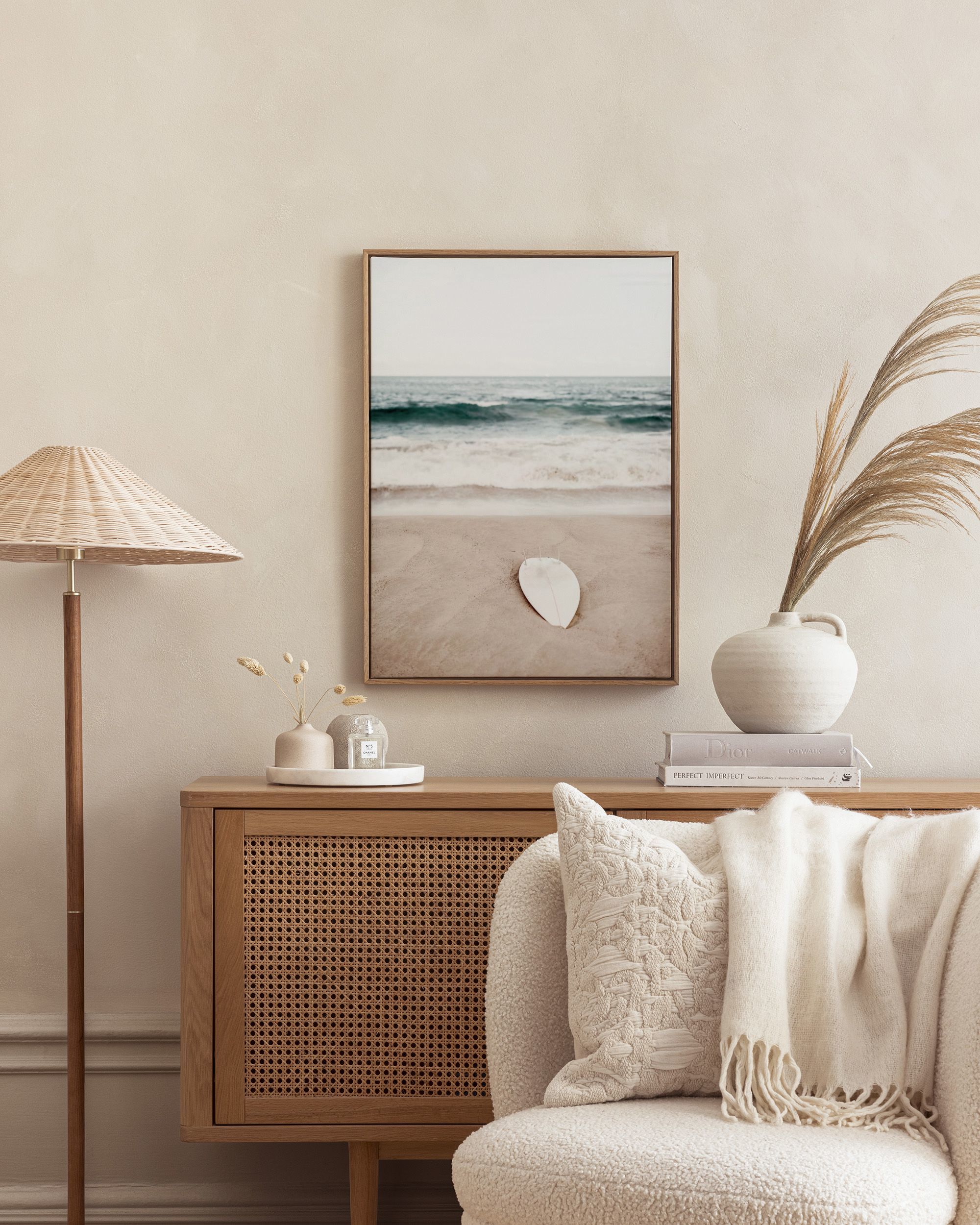 Póster Surfing at Bondi Beach - Arte de Playa Turquesa y Beige ...